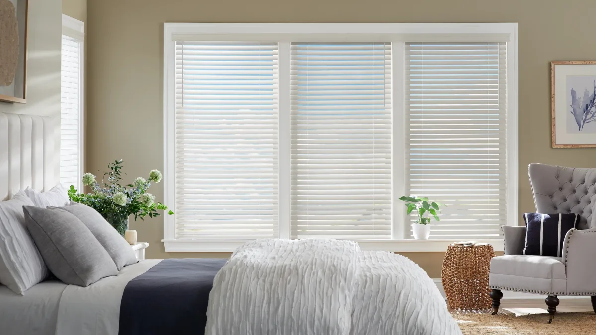 WOOD BLINDS - IV Window Covering